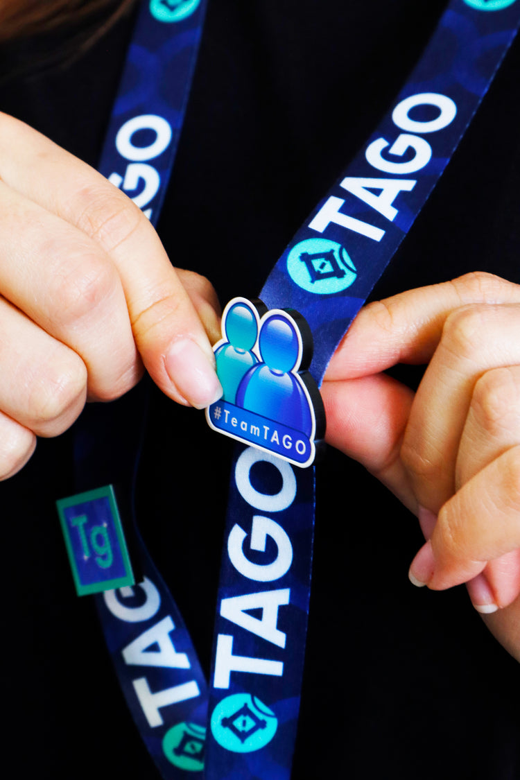 Pines Personalizados – TAGO
